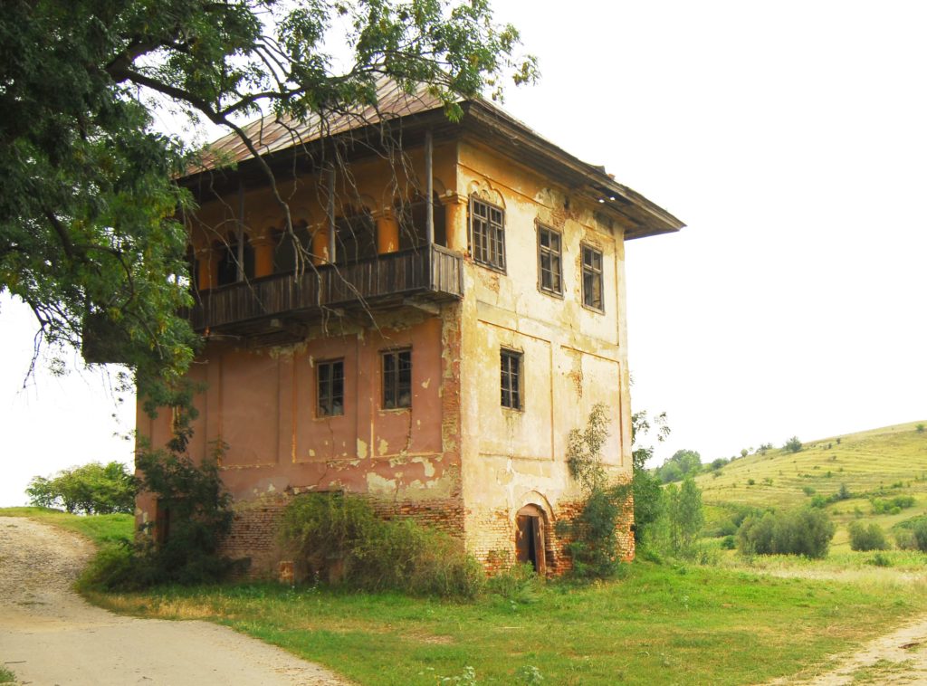 Cula Izvoranu-Geblescu - Cule In Lumina